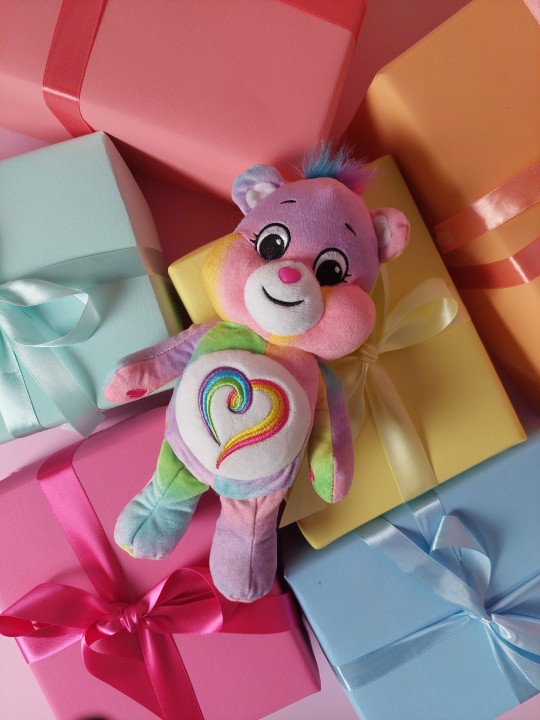 The Hidden Benefits of Gift Giving: Boosting Your Mental Health The Hidden Benefits of Gift Giving: Boosting Your Mental Health