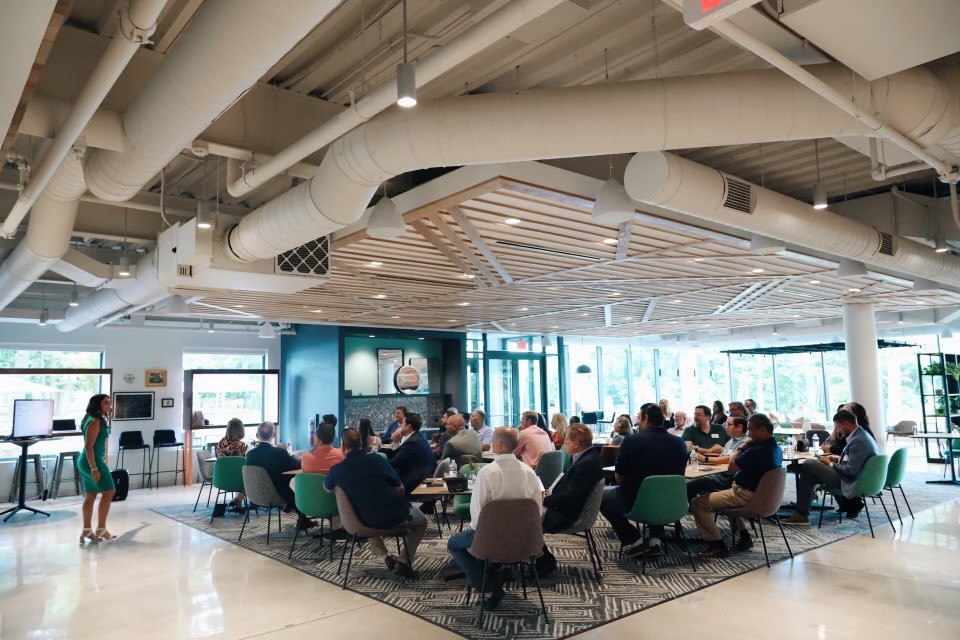 Empowering Employees for Exceptional Customer Experiences: A ... Empowering Employees for Exceptional Customer Experiences: A ...