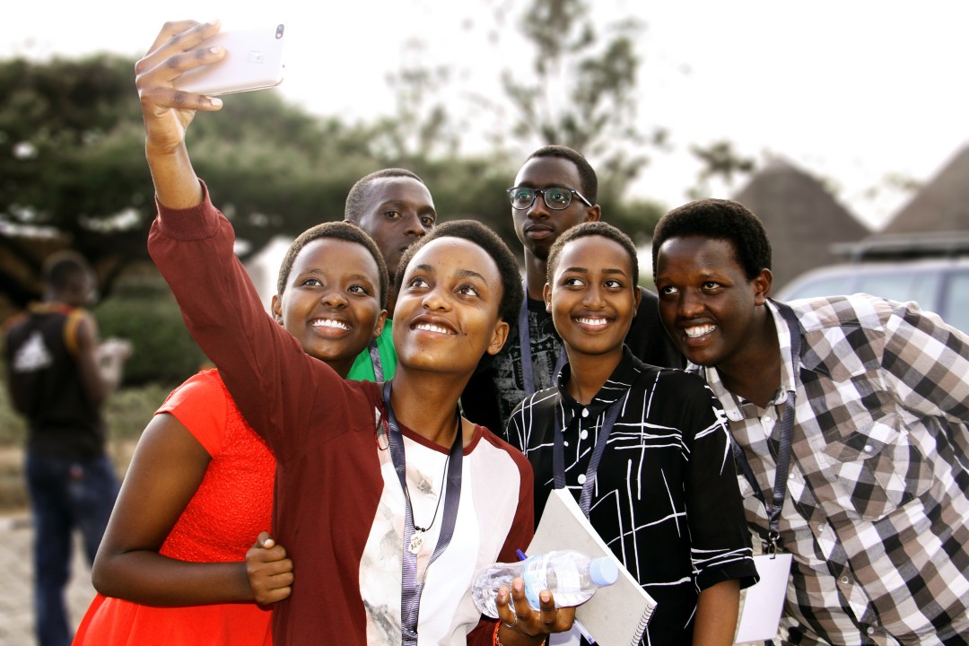 Preparing Youth to become Change Agents Preparing Youth to become Change Agents