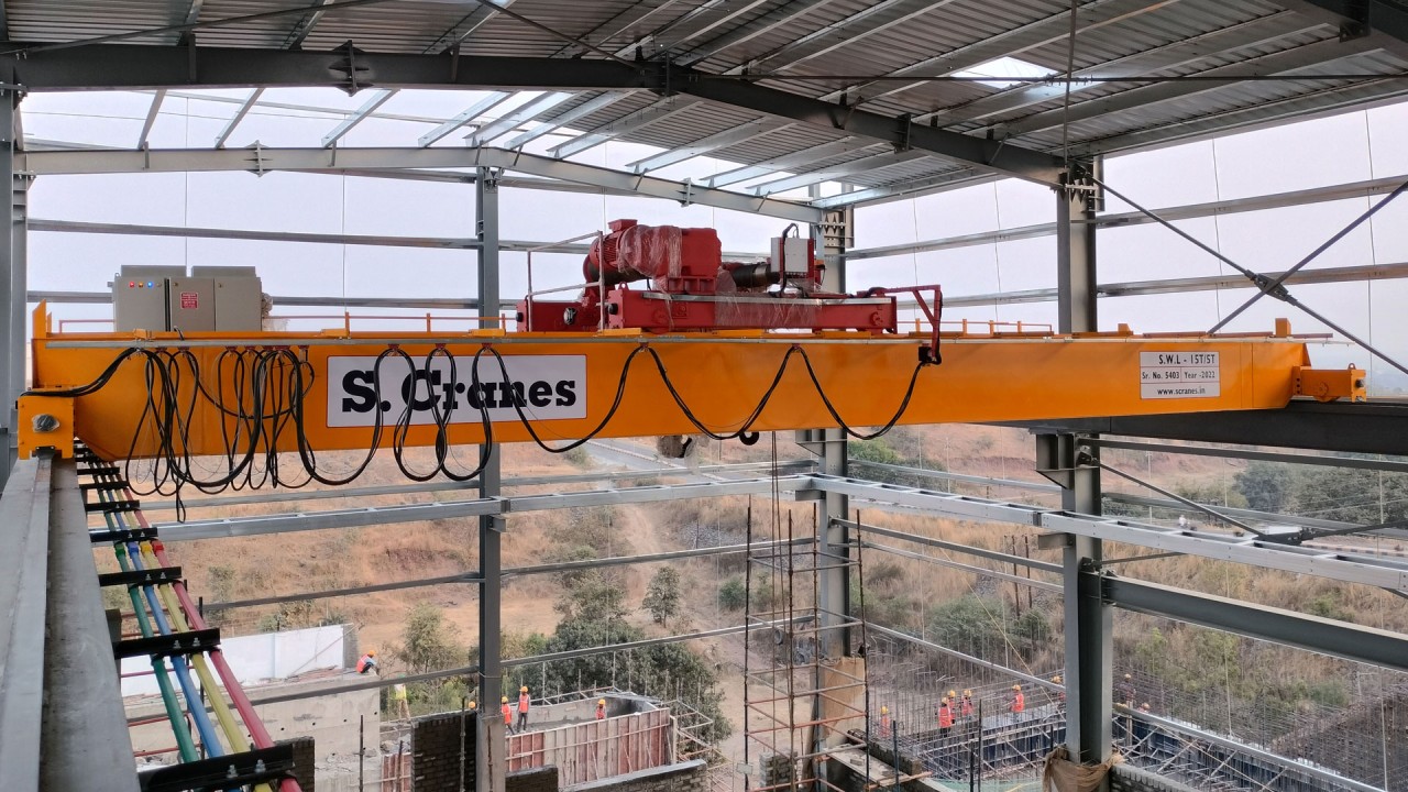 Maximizing Efficiency: Automation in Crane and Hoist Operations Maximizing Efficiency: Automation in Crane and Hoist Operations