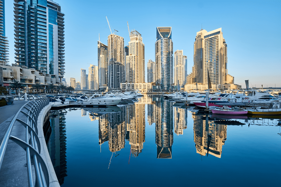Establishing a Business in the UAE: A Comprehensive Guide Establishing a Business in the UAE: A Comprehensive Guide