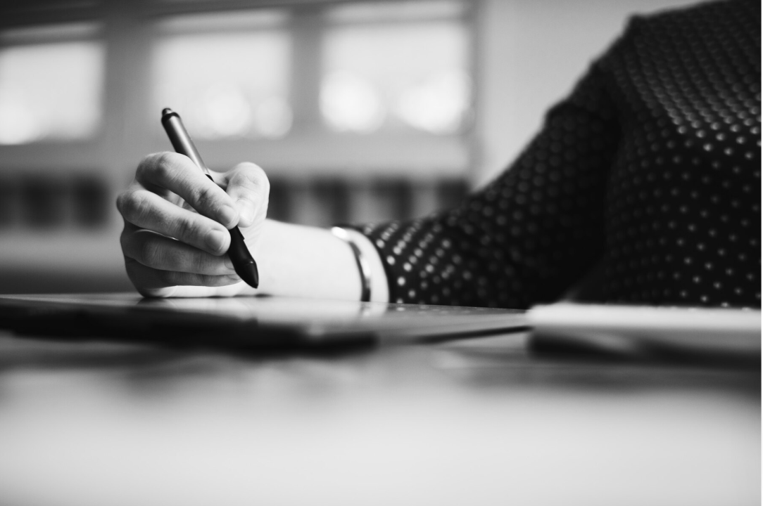 Difference between Digital Signatures and Aadhar based e-Sign Difference between Digital Signatures and Aadhar based e-Sign