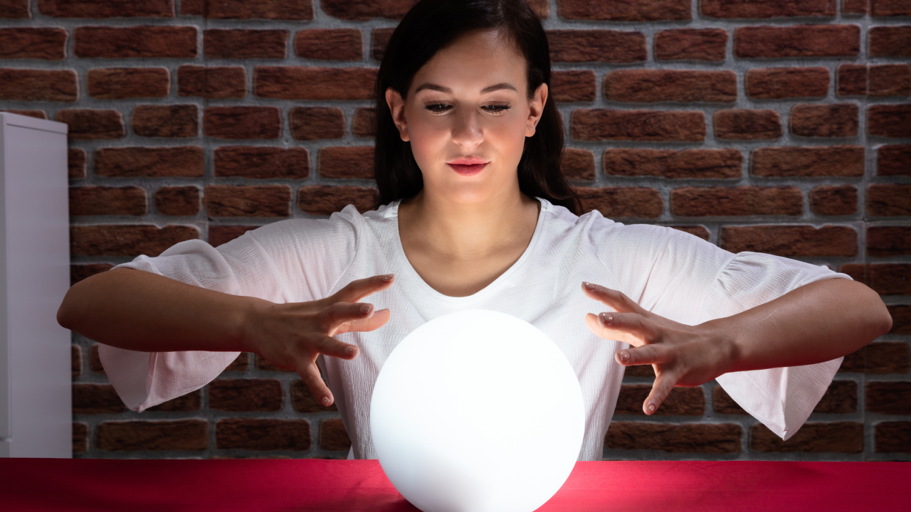 Why every IT department needs Predictive Showback? Why every IT department needs Predictive Showback?