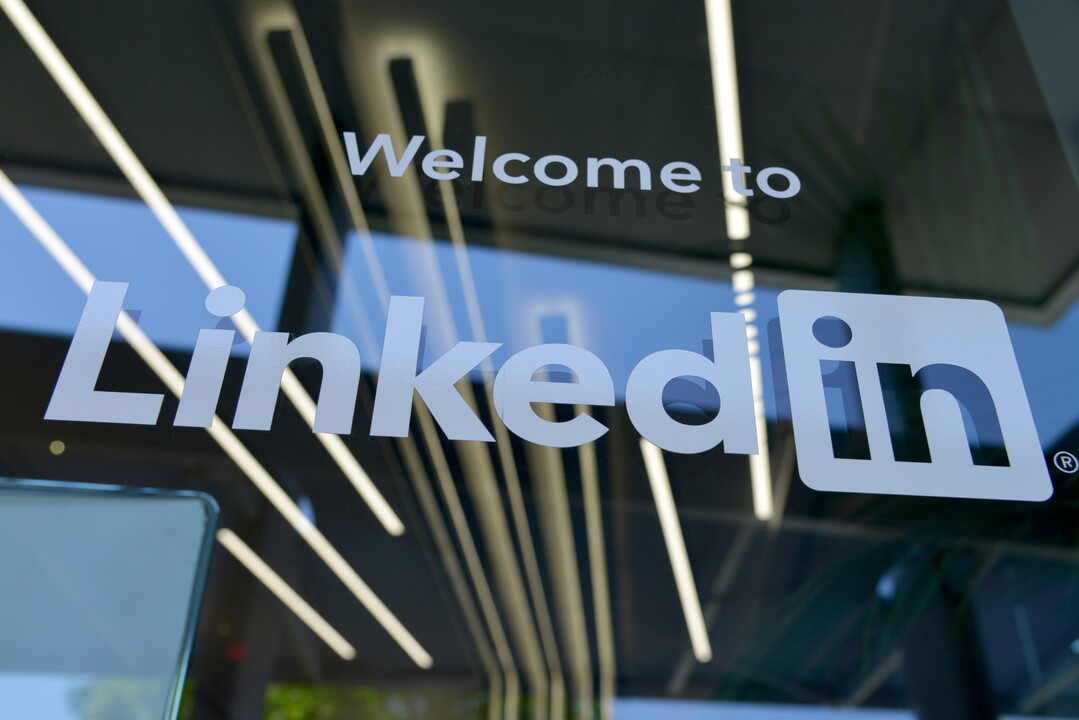 5 Tips for Crafting a Standout LinkedIn Profile 5 Tips for Crafting a Standout LinkedIn Profile