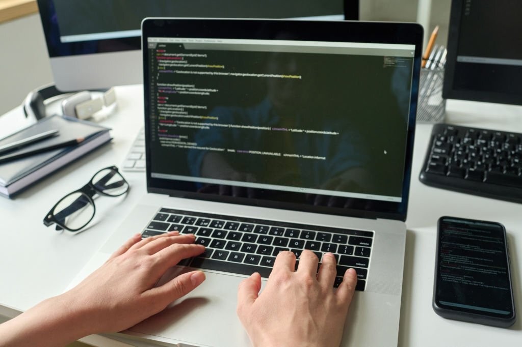 Working with APIs in Python: A Comprehensive Guide Working with APIs in Python: A Comprehensive Guide