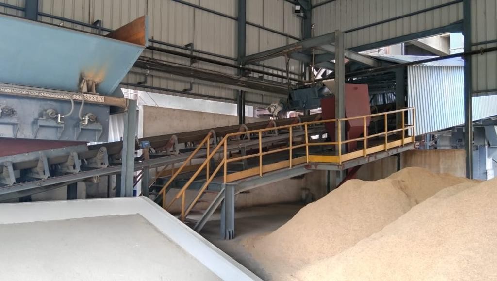 Alternate Fuel Feeding System at Cement Plant Alternate Fuel Feeding System at Cement Plant