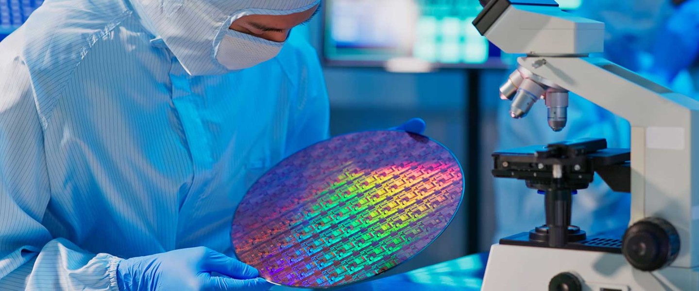 Nanotechnology: Unlocking the Potential of the Nanoscale World Nanotechnology: Unlocking the Potential of the Nanoscale World