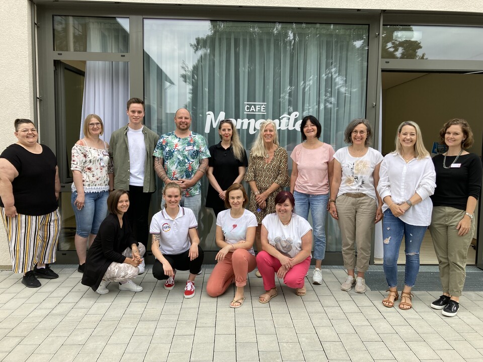 Erfolgreiche Ausbildung von Gesundheitslots:innen im Caritasverband ... Erfolgreiche Ausbildung von Gesundheitslots:innen im Caritasverband ...