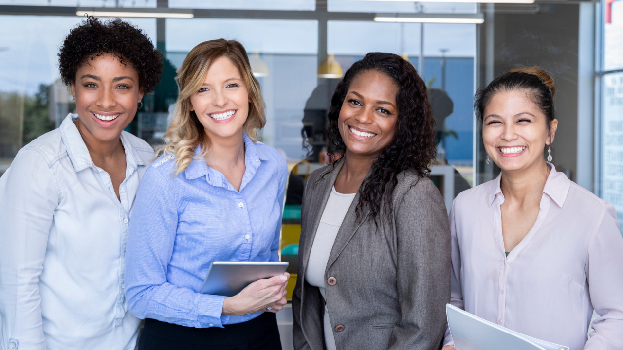 Empowering Women in Tech: Breaking Barriers and Building Bridges Empowering Women in Tech: Breaking Barriers and Building Bridges