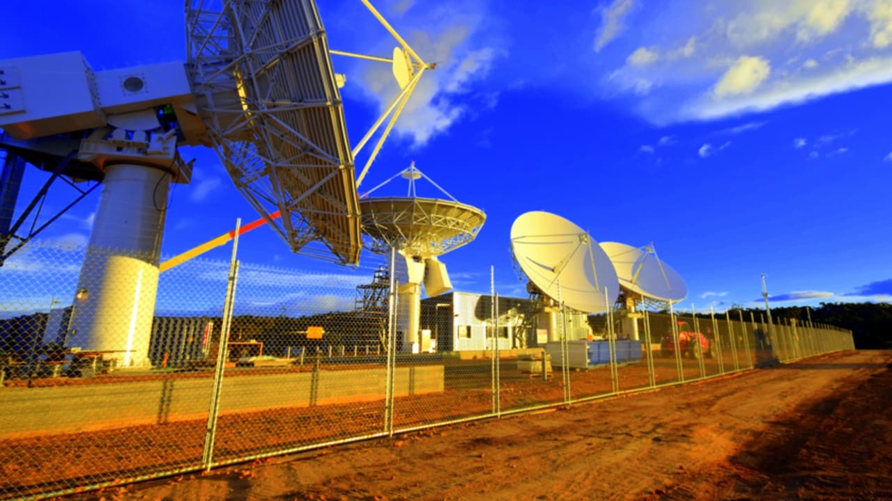 Satellite Earth Station: Links to a Hyper-Connected World Satellite Earth Station: Links to a Hyper-Connected World