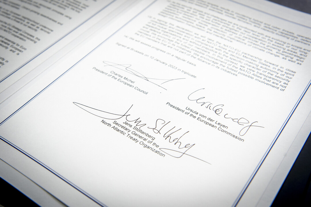 ¿Cómo ordeno las firmas en un documento? ¿Cómo ordeno las firmas en un documento?
