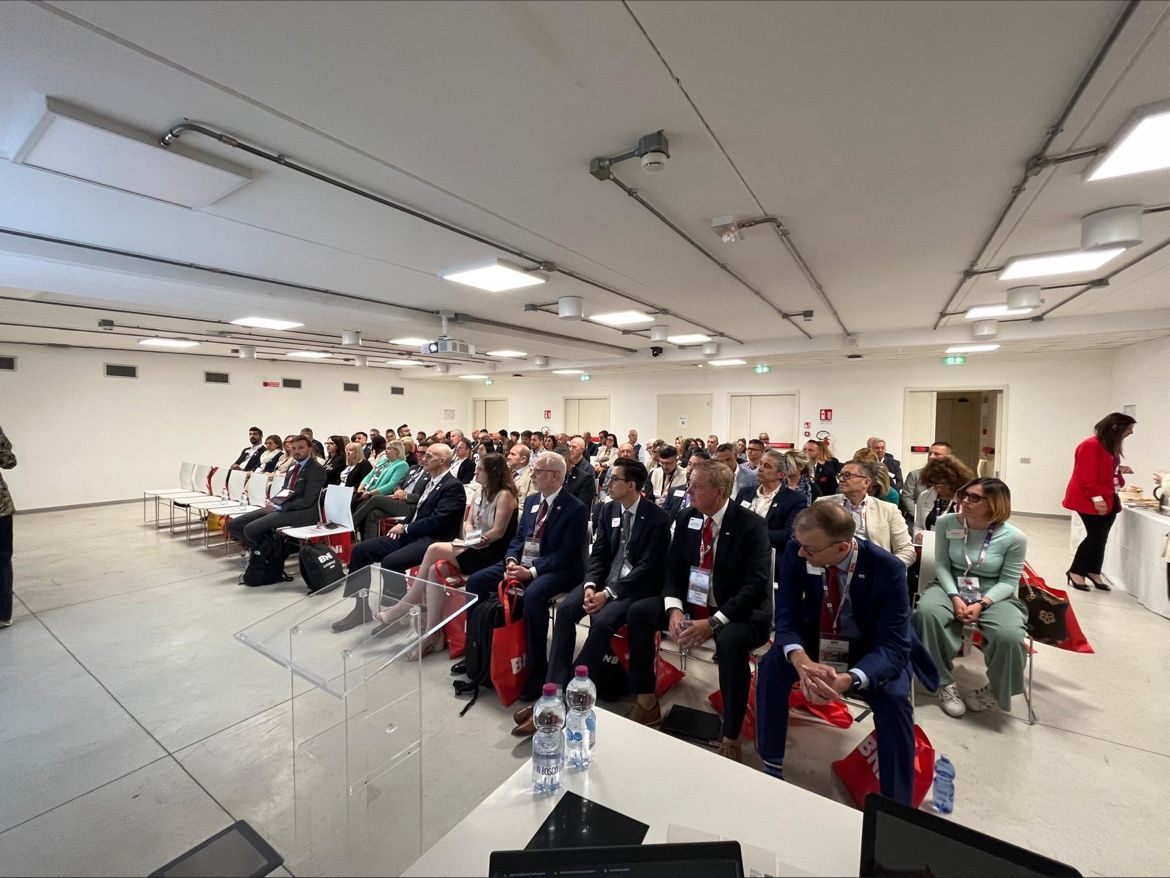BNI Cinque Campane on LinkedIn: BNI Italia Ready? GO!!! BNI Cinque Campane on LinkedIn: BNI Italia Ready? GO!!!
