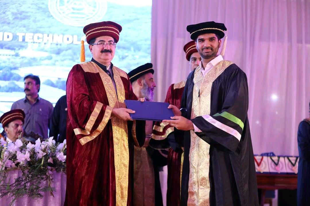 Ahmad Maaz on LinkedIn: Thrilled to announce my graduation from Ghulam ... Ahmad Maaz on LinkedIn: Thrilled to announce my graduation from Ghulam ...