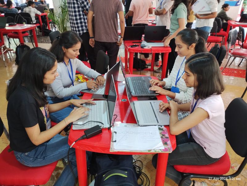 Sakshi Joshi on LinkedIn: #sunhacks #teamwork Sakshi Joshi on LinkedIn: #sunhacks #teamwork