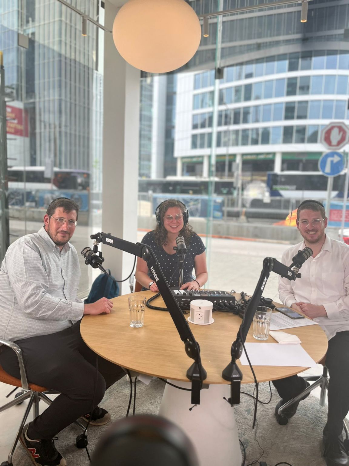 Helena Baker auf LinkedIn: 🎤 Podcast: fad or funel? 🎤 More and more, we ... Helena Baker auf LinkedIn: 🎤 Podcast: fad or funel? 🎤 More and more, we ...
