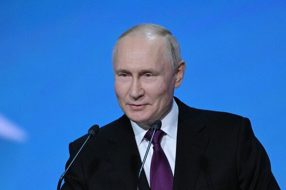 NewsFlash.one on LinkedIn: Putin 'playing the long game' as Europe ... NewsFlash.one on LinkedIn: Putin 'playing the long game' as Europe ...