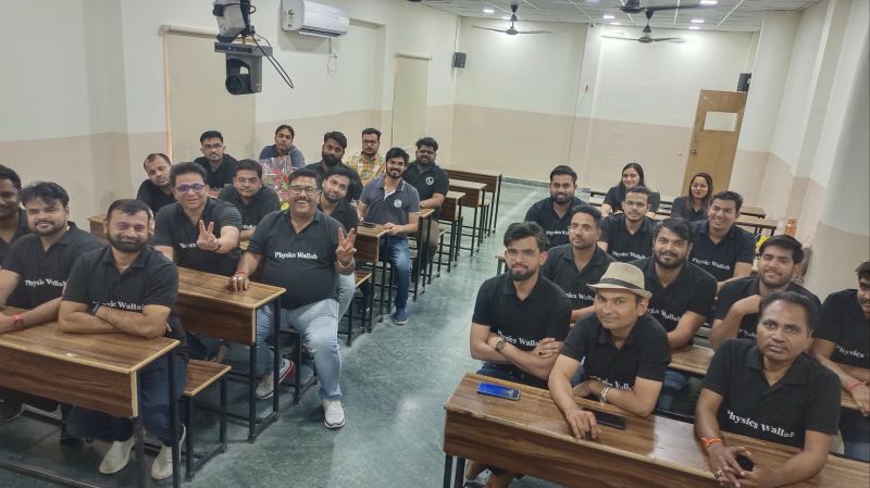 vinay dixit on LinkedIn: physics wallah team Sikar vinay dixit on LinkedIn: physics wallah team Sikar