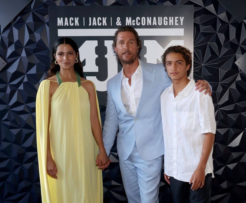 NewsFlash.one on LinkedIn: Matthew McConaughey, wife Camila Alves allow ... NewsFlash.one on LinkedIn: Matthew McConaughey, wife Camila Alves allow ...
