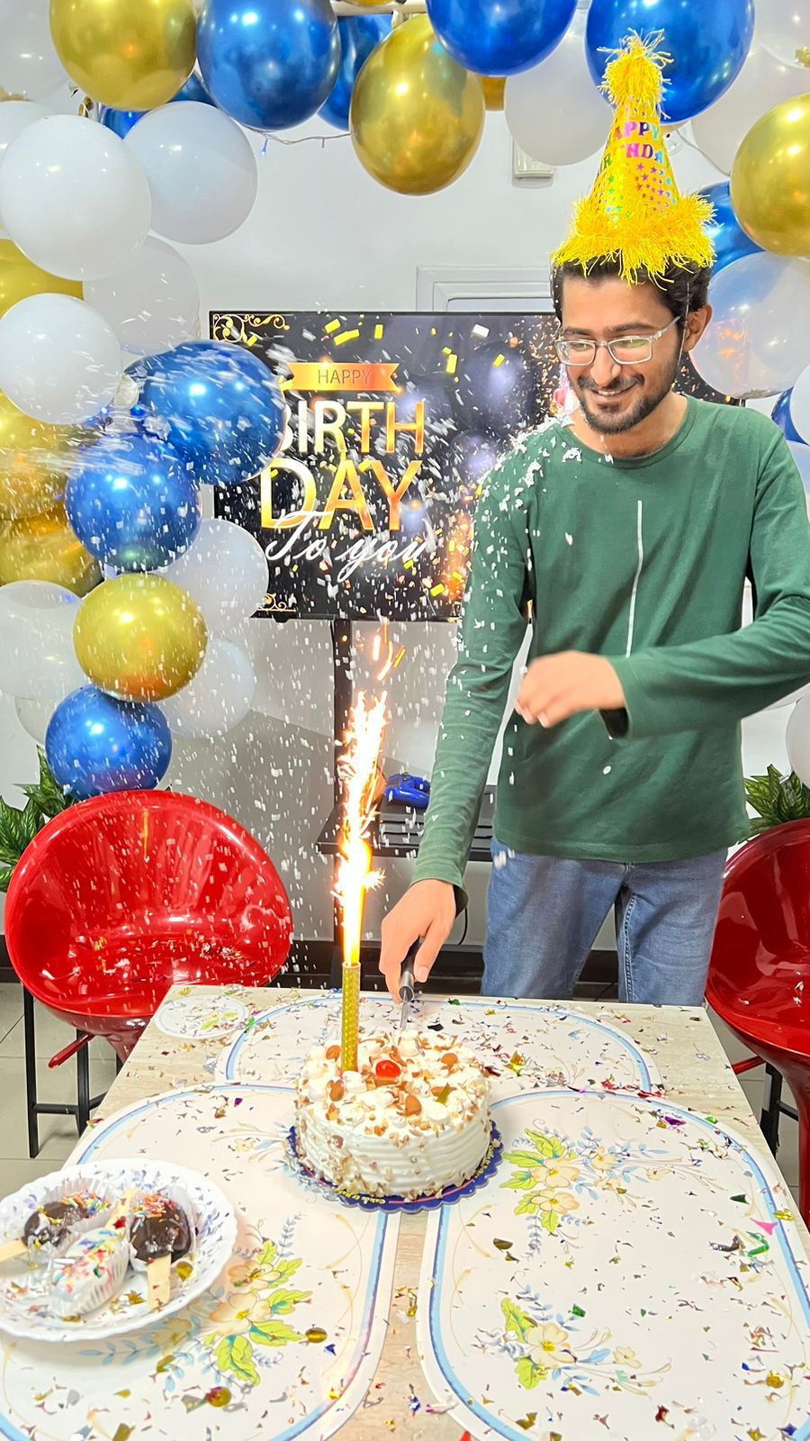 Touqeer Hussain on LinkedIn: thanks Desol Int. to make this birthday ... Touqeer Hussain on LinkedIn: thanks Desol Int. to make this birthday ...
