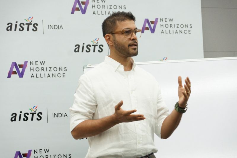 Udit Sheth on LinkedIn: Such a pleasure to be there with the student at ... Udit Sheth on LinkedIn: Such a pleasure to be there with the student at ...