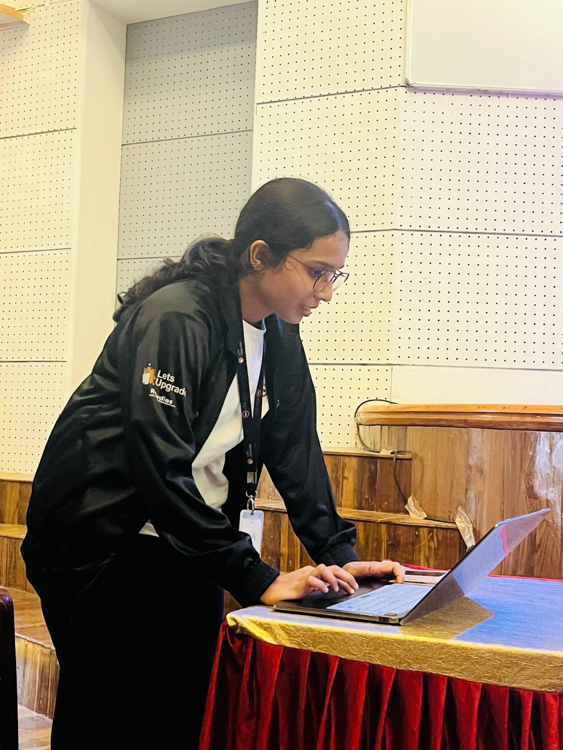 Anusri Karmokar on LinkedIn: #reactjs #react #javascript #businessmodel ... Anusri Karmokar on LinkedIn: #reactjs #react #javascript #businessmodel ...