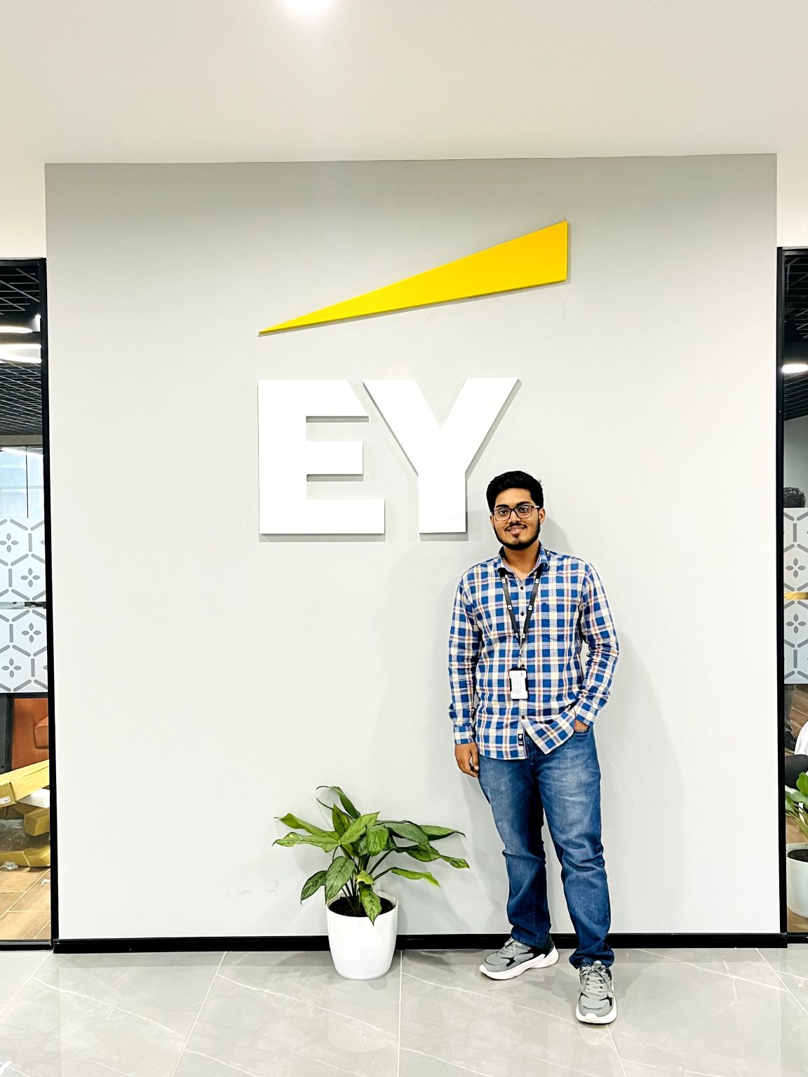 Swarup Jadhav on LinkedIn: #newbeginnings #eyjourney | 13 comments Swarup Jadhav on LinkedIn: #newbeginnings #eyjourney | 13 comments