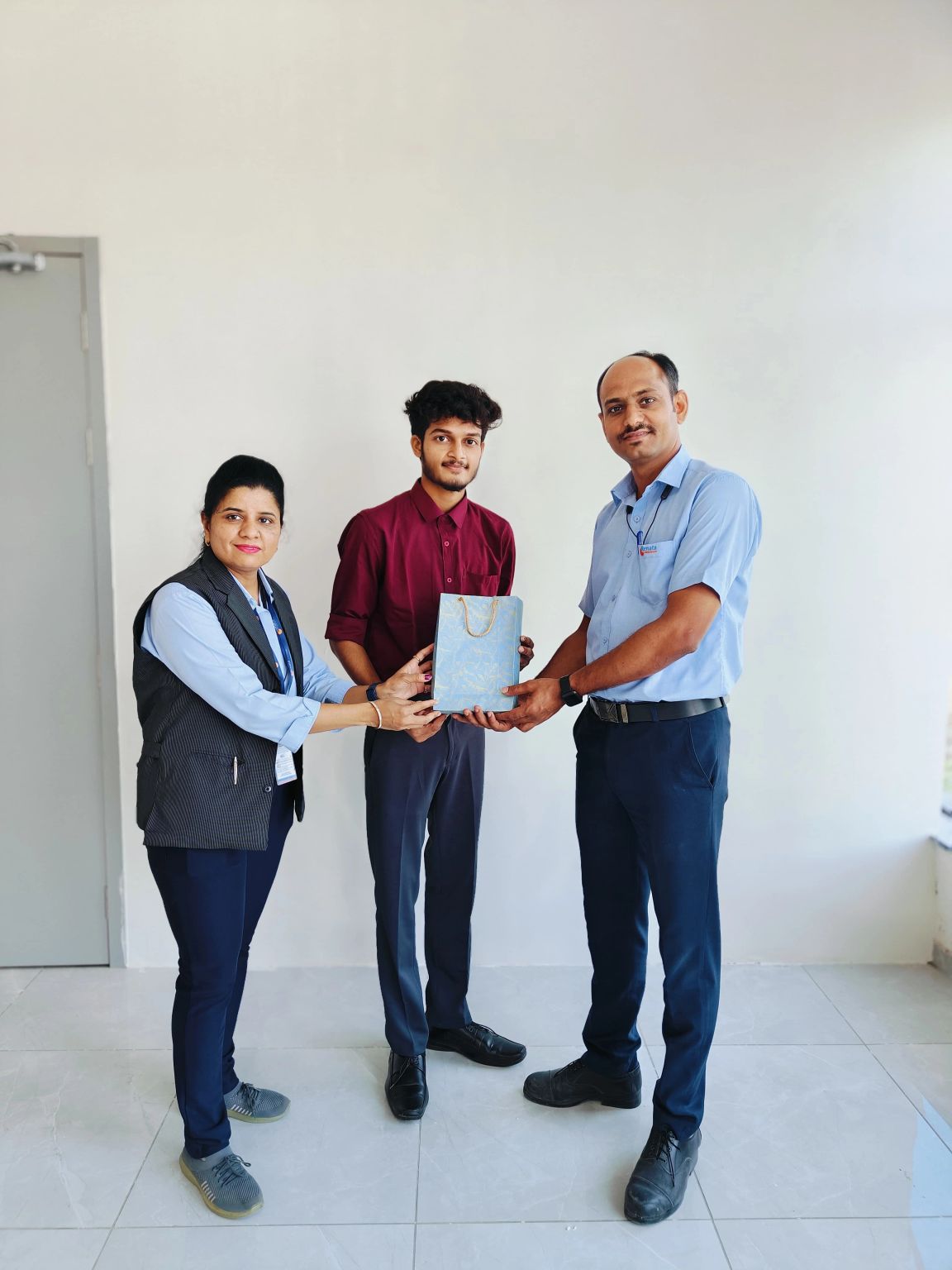 Nitin Diwakar on LinkedIn: #newlife #managementtrainee Nitin Diwakar on LinkedIn: #newlife #managementtrainee