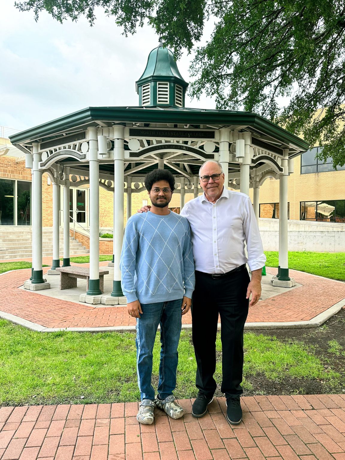 Naveen Kurapati on LinkedIn: As a master's student of at the University ... Naveen Kurapati on LinkedIn: As a master's student of at the University ...