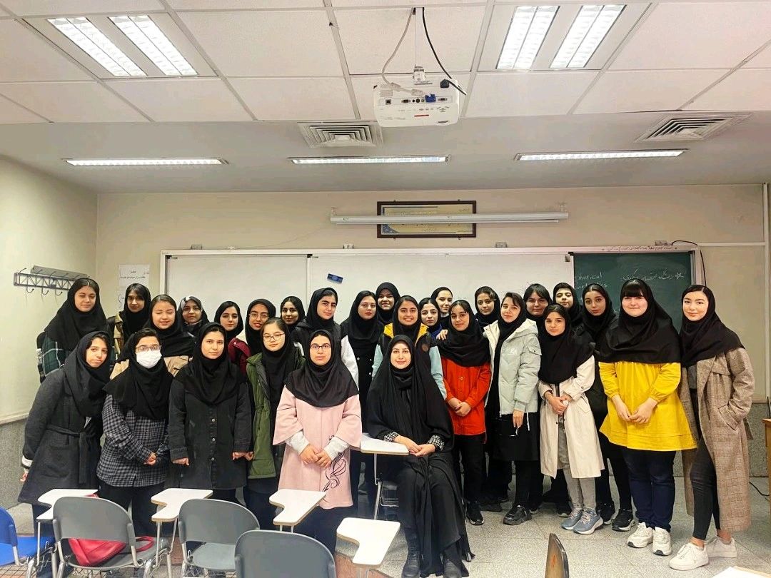 Maryam Bahreini, Ph.D. on LinkedIn: ⭐ آخرین جلسه کلاس فیزیک با دخترای ... Maryam Bahreini, Ph.D. on LinkedIn: ⭐ آخرین جلسه کلاس فیزیک با دخترای ...