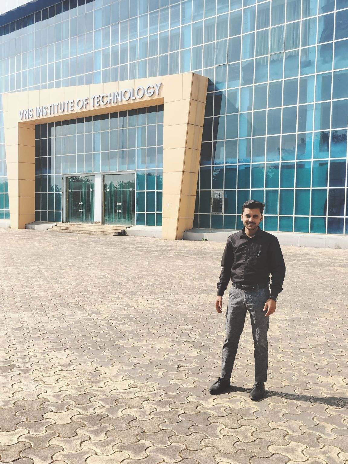 Er Aman Patel on LinkedIn: ज़िंदगी एक आईने की तरह है,ये तभी मुस्कुराएगी ... Er Aman Patel on LinkedIn: ज़िंदगी एक आईने की तरह है,ये तभी मुस्कुराएगी ...