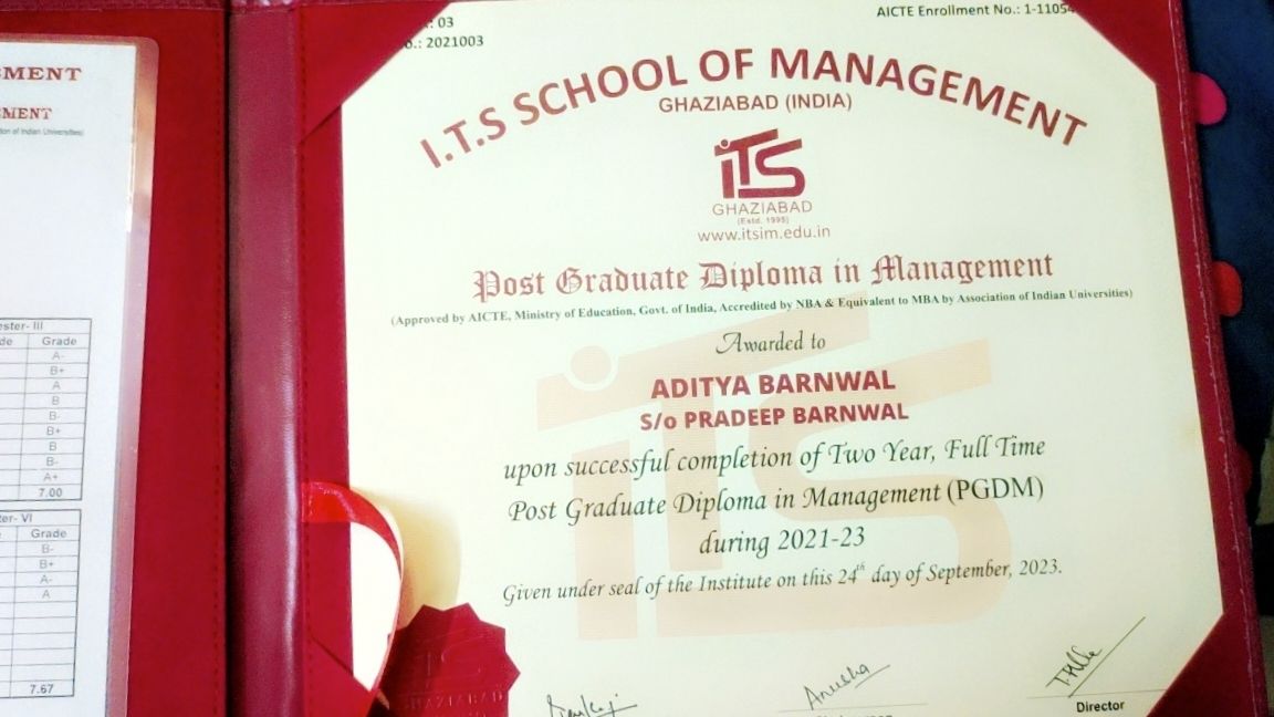 Aditya barnwal on LinkedIn: #pgdm #student #college #convocation # ... Aditya barnwal on LinkedIn: #pgdm #student #college #convocation # ...