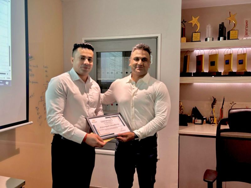 Prasanjeet Chaudhary on LinkedIn: #employeeofthemonth | 18 comments Prasanjeet Chaudhary on LinkedIn: #employeeofthemonth | 18 comments
