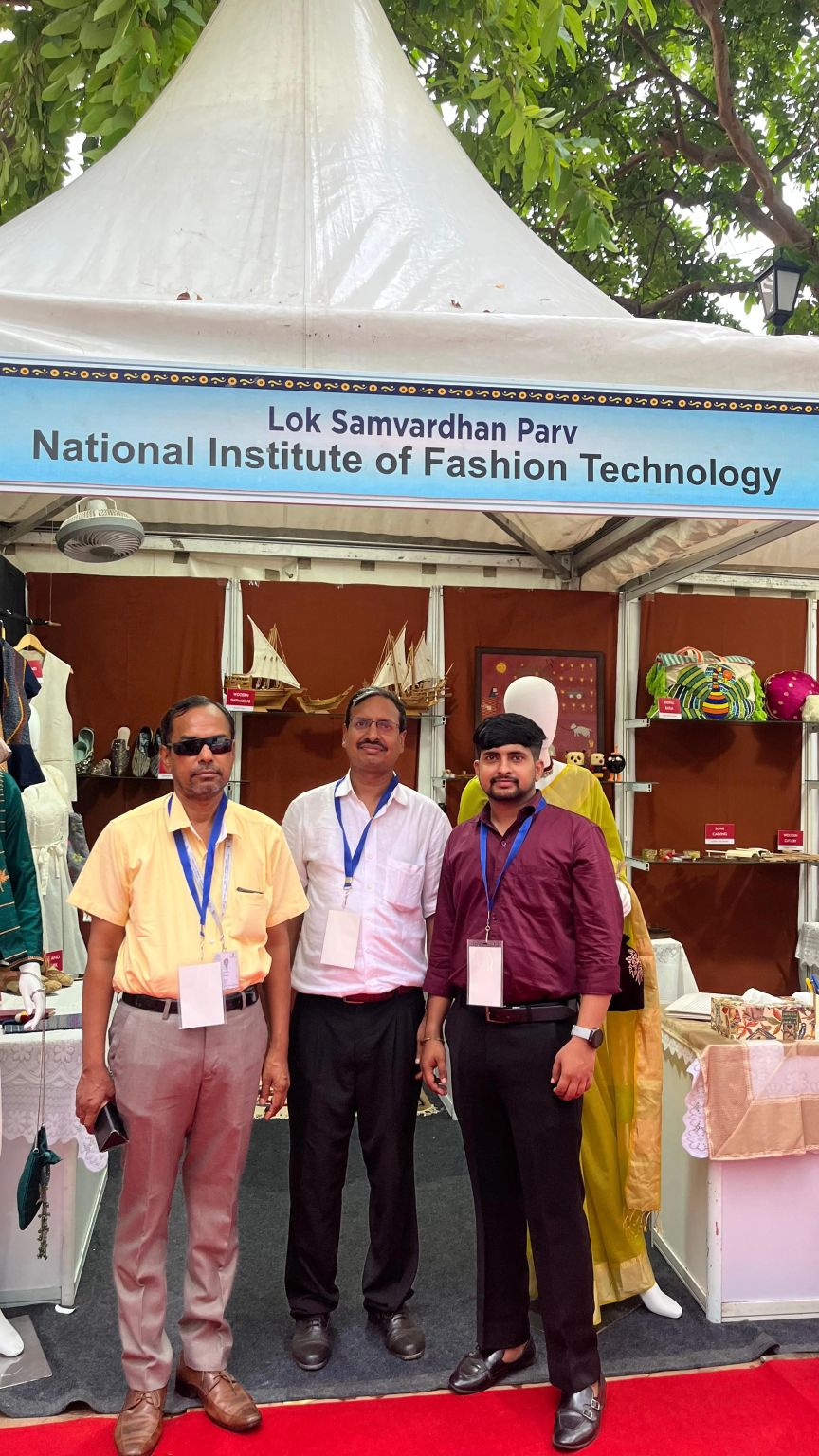 Ekambaram Sivasakthi on LinkedIn: At NIFT Stall with Dr Ashutosh Kumar ... Ekambaram Sivasakthi on LinkedIn: At NIFT Stall with Dr Ashutosh Kumar ...