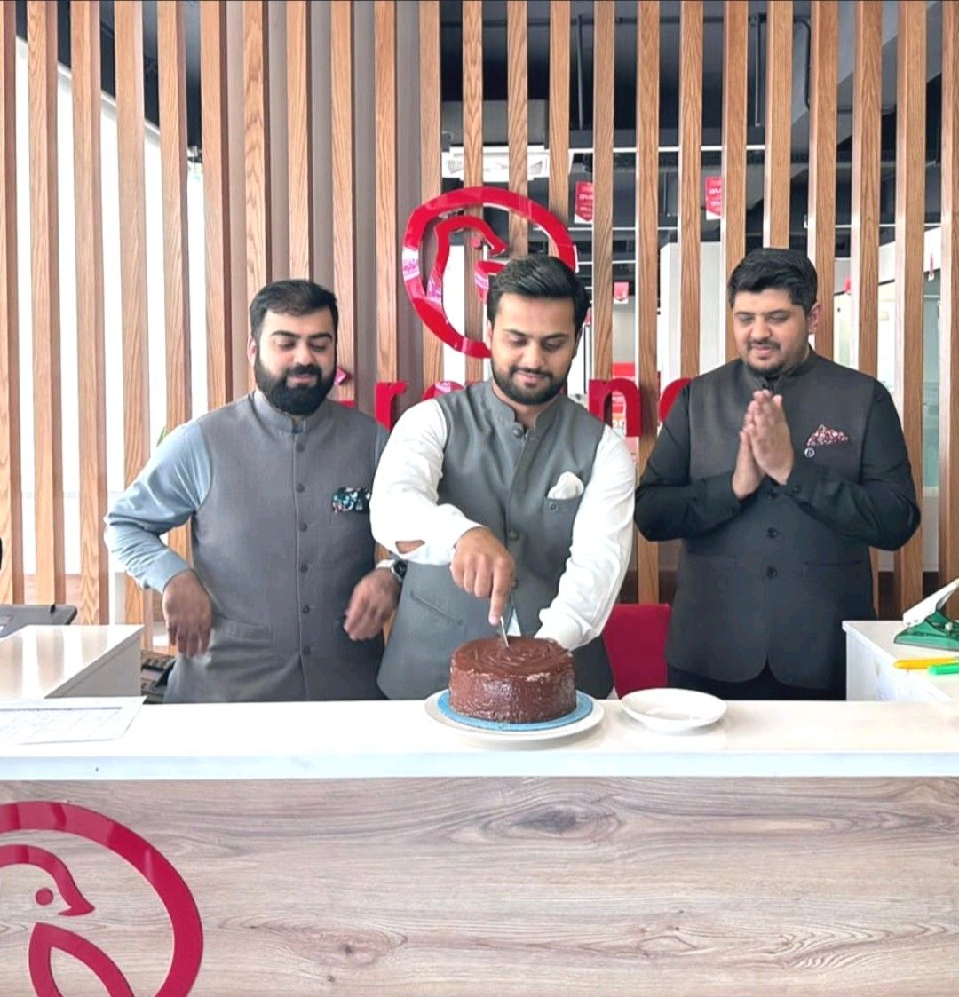 Muhammad Rayyan on LinkedIn: #birthdaycelebration #gropesh | 17 comments Muhammad Rayyan on LinkedIn: #birthdaycelebration #gropesh | 17 comments