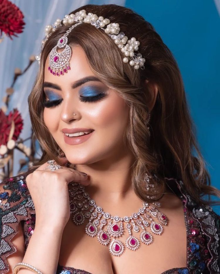 Khushi Garg on LinkedIn: Classy and minimal look💙 Khushi Garg on LinkedIn: Classy and minimal look💙