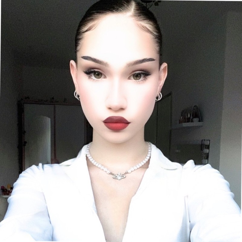 Elia Brun - Vendeuse maquillage - SAGA Cosmetics | LinkedIn Elia Brun - Vendeuse maquillage - SAGA Cosmetics | LinkedIn