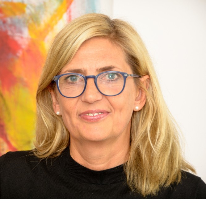 Kerstin von Rappard – Referentin Social Marketing, Koordinatorin ... Kerstin von Rappard – Referentin Social Marketing, Koordinatorin ...