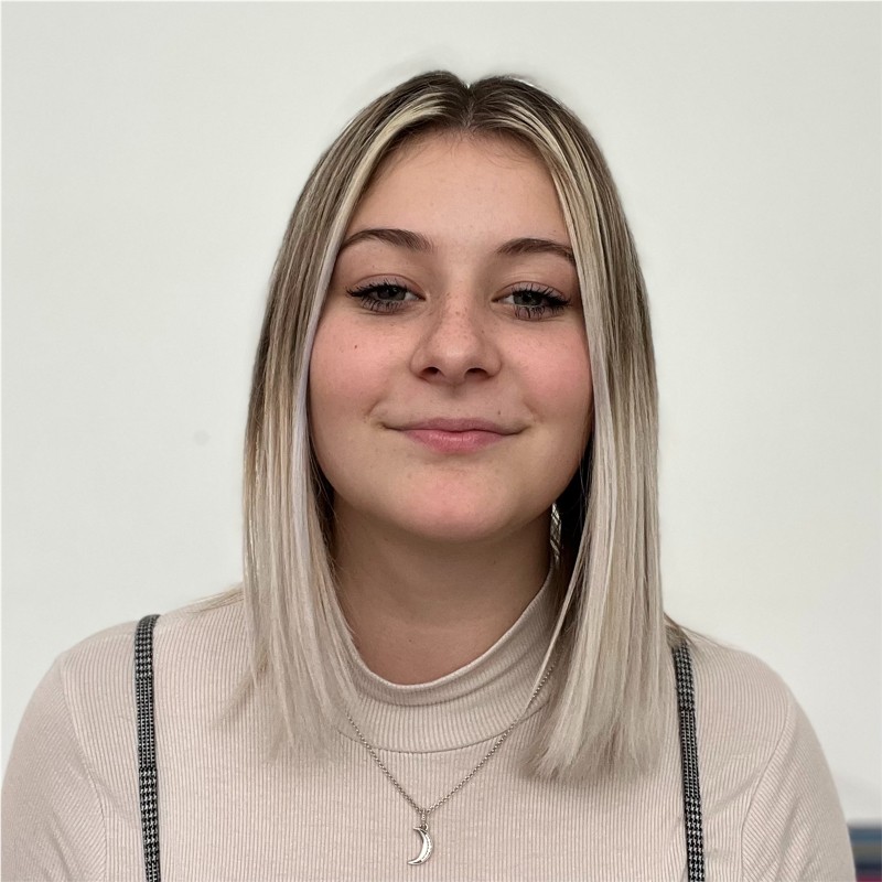 Alizée Rochat – Apprentie employée de commerce – Centre d’Enseignement ... Alizée Rochat – Apprentie employée de commerce – Centre d’Enseignement ...