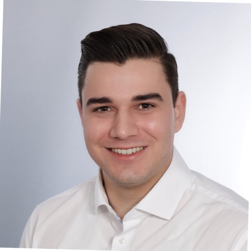 Niklas Huster | LinkedIn Niklas Huster | LinkedIn
