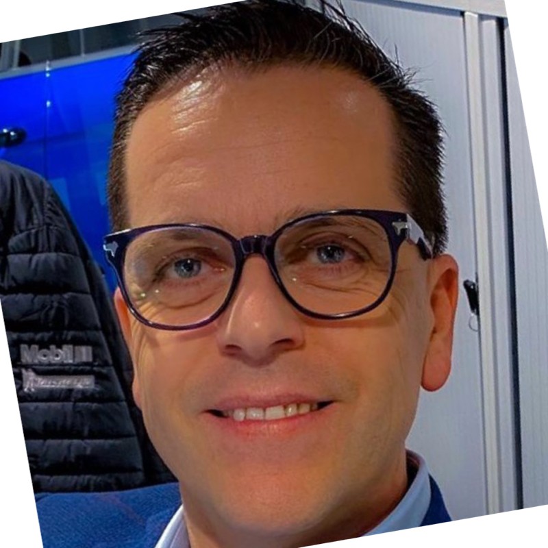 Julian Blackwell - Sales Executive - Porsche Tonbridge | LinkedIn Julian Blackwell - Sales Executive - Porsche Tonbridge | LinkedIn