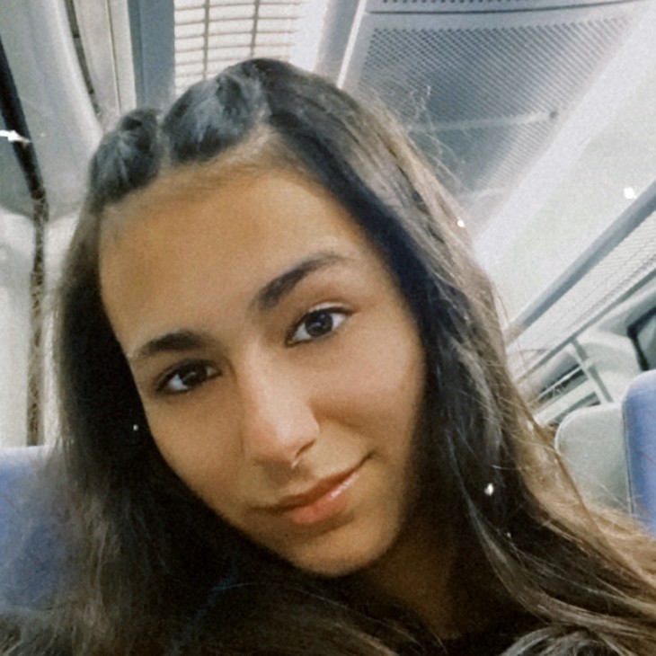 Paula Diaz Areces - Dependienta - Stradivarius | LinkedIn Paula Diaz Areces - Dependienta - Stradivarius | LinkedIn
