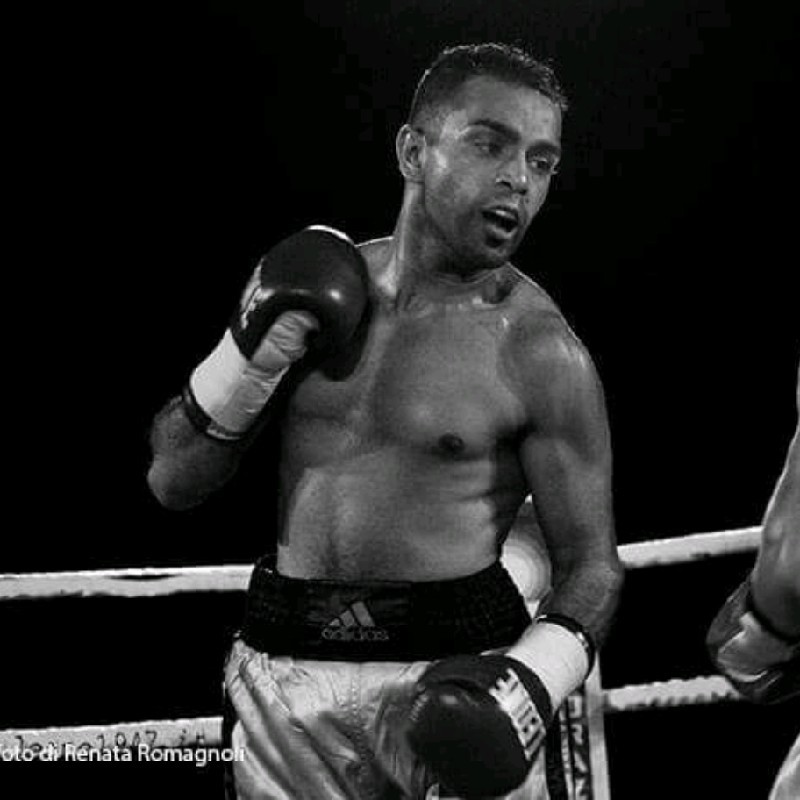 Shoaib Zaman - Istruttore di boxe - Speri Fight Club | LinkedIn Shoaib Zaman - Istruttore di boxe - Speri Fight Club | LinkedIn