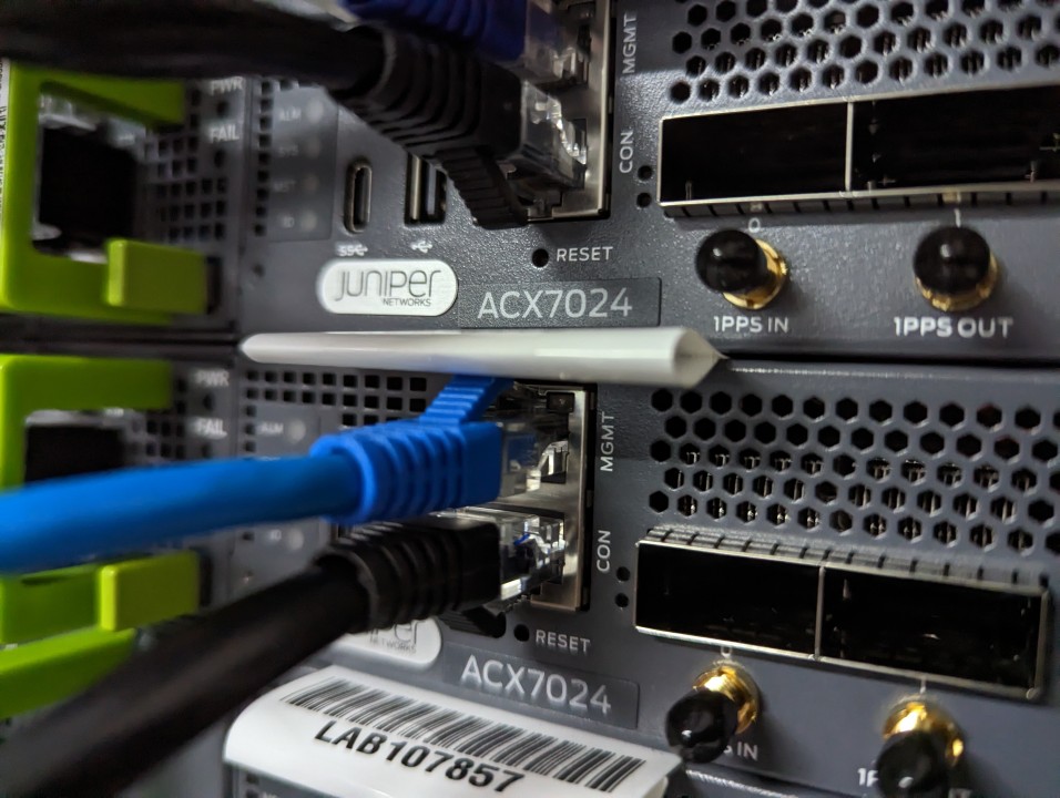 Nicolas Fevrier on LinkedIn: #juniper #networks #routers #aggregation # ... Nicolas Fevrier on LinkedIn: #juniper #networks #routers #aggregation # ...