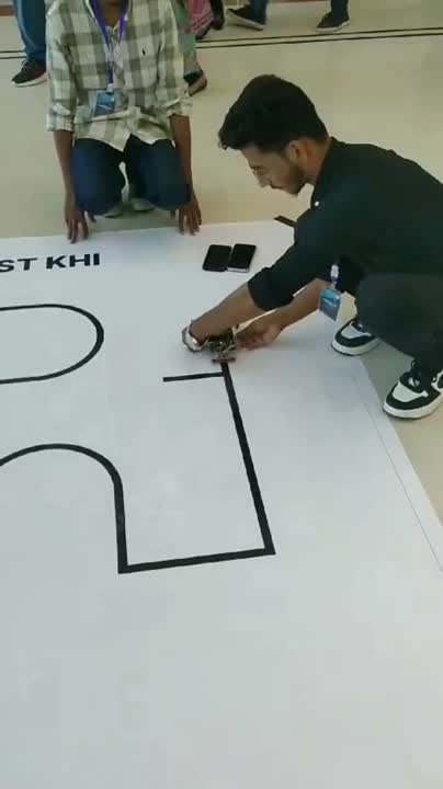 Zaid Khan on LinkedIn: #robotics #arduino #programing #lfr #automation Zaid Khan on LinkedIn: #robotics #arduino #programing #lfr #automation