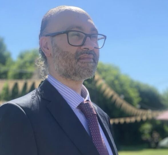 Ross Elliott on LinkedIn: Romford GP diagnoses man with migraine ... Ross Elliott on LinkedIn: Romford GP diagnoses man with migraine ...