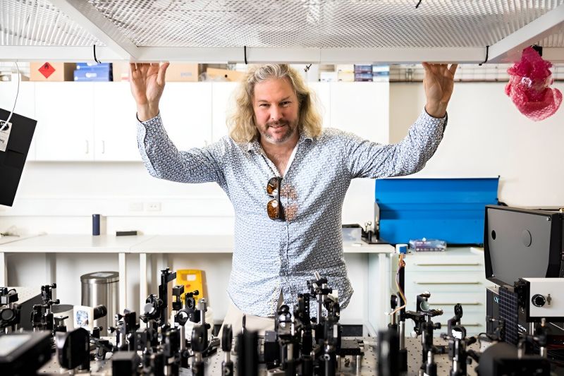 Tech Xplore on LinkedIn: Magnetic fields help understand light particle ... Tech Xplore on LinkedIn: Magnetic fields help understand light particle ...