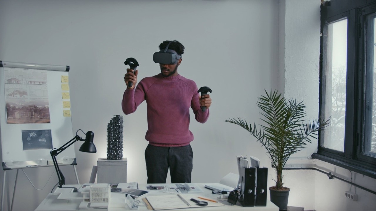 How can Virtual Reality help to shape leadership development? How can Virtual Reality help to shape leadership development?