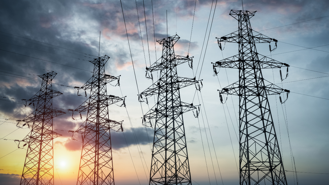 Navigating the UK’s Evolving Industrial Sector Navigating the UK’s Evolving Industrial Sector