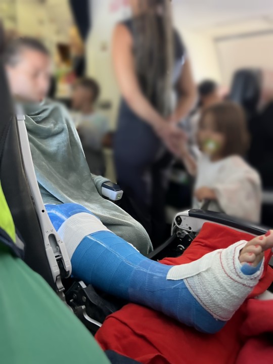 Surmounting Aviation Hurdles in Knee Fracture Transfers: A Remarkable ... Surmounting Aviation Hurdles in Knee Fracture Transfers: A Remarkable ...