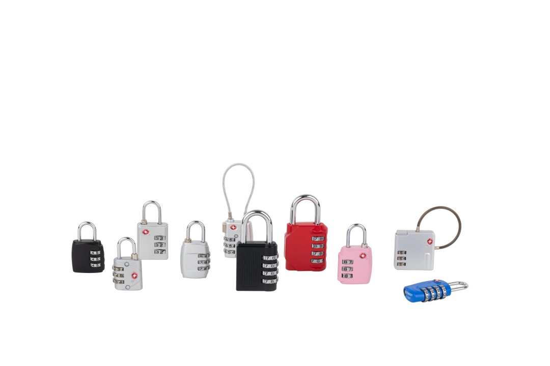 How to set and use a three-dial combination lock How to set and use a three-dial combination lock